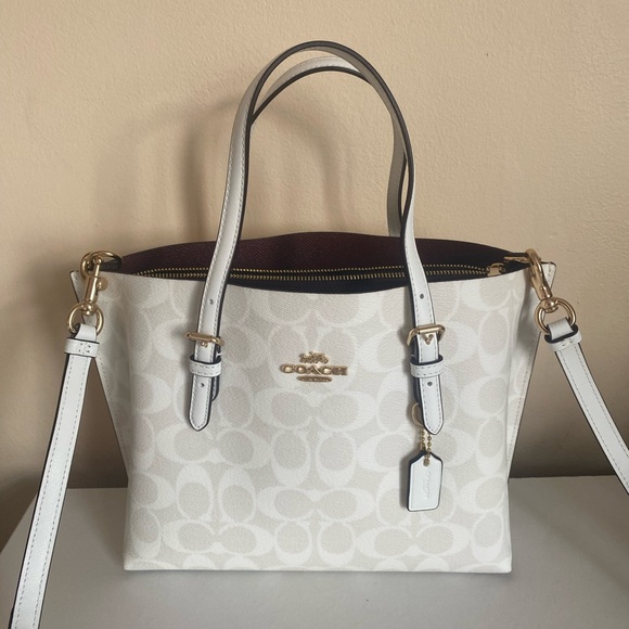 Coach | Bags | Coach Mollie Tote Bag 25 In Signature Canvas ...